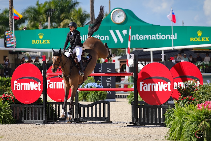 All Eyes on Saturday Night: Nina Mallevaey and Stella Wasserman Earn ...