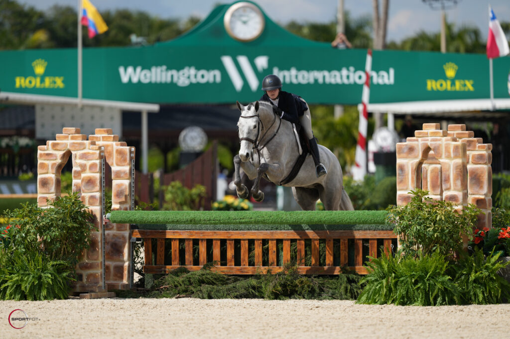 Meredith Huddle and Bluewater Finish on Top in WCHR Amateur-Owner 3’3 ...