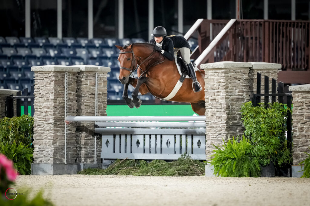 Meredith Huddle and Bluewater Finish on Top in WCHR Amateur-Owner 3’3 ...